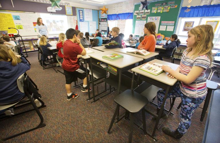 Students stand up for learning | Local News | wenatcheeworld.com