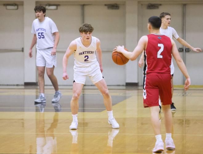 PHOTO GALLERY: Wenatchee boys basketball vs Sunnyside ...