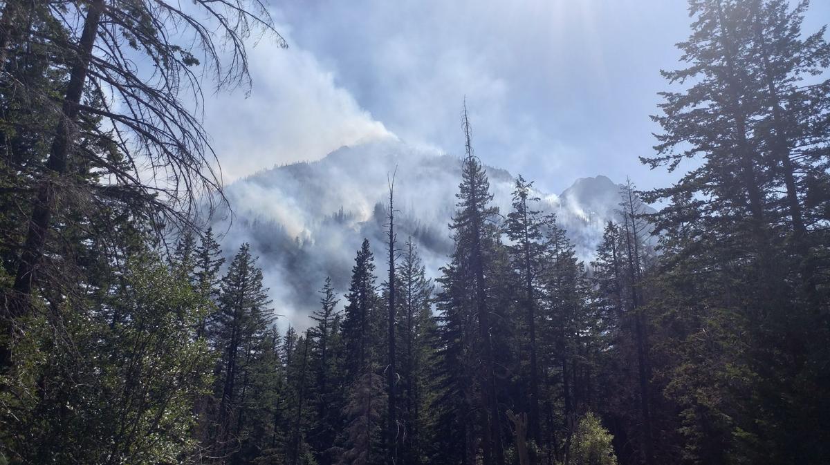 UPDATE: 7 p.m. Sunday | Crews hit new Lost Lake Fire from the air ...