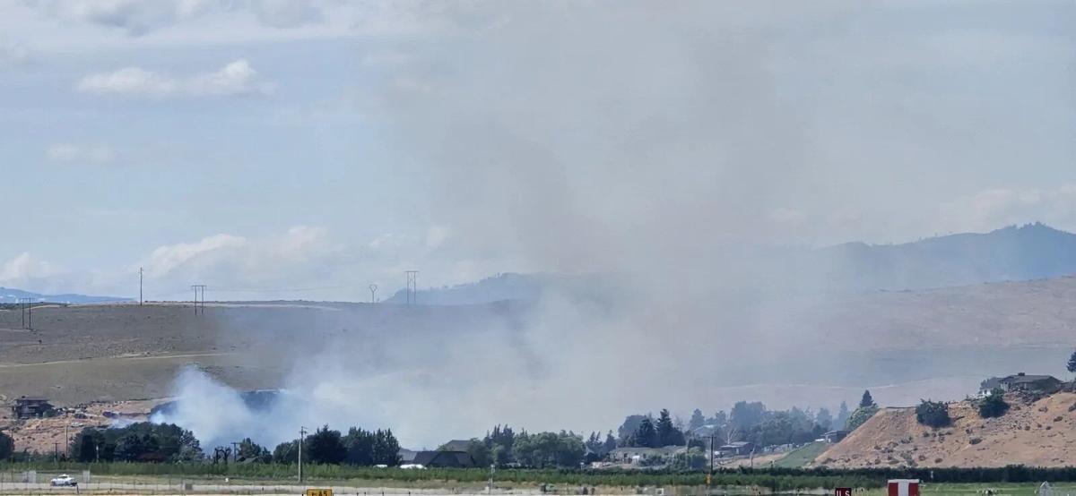 East Wenatchee fire contained, evacuations lifted | Wildfires ...