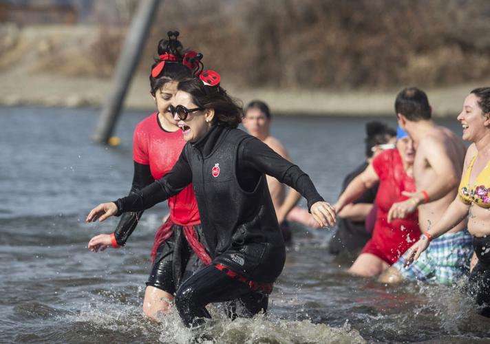 Wenatchee's frigid fundraiser raises money for Special Olympics | Local ...