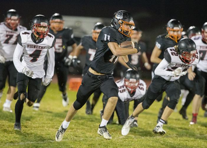 Photos: Cashmere vs. Omak football | Sports | wenatcheeworld.com