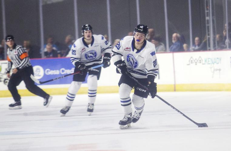 Photo gallery: Wenatchee Wild roar back from 4-1 deficit to win 6-5 | | wenatcheeworld.com