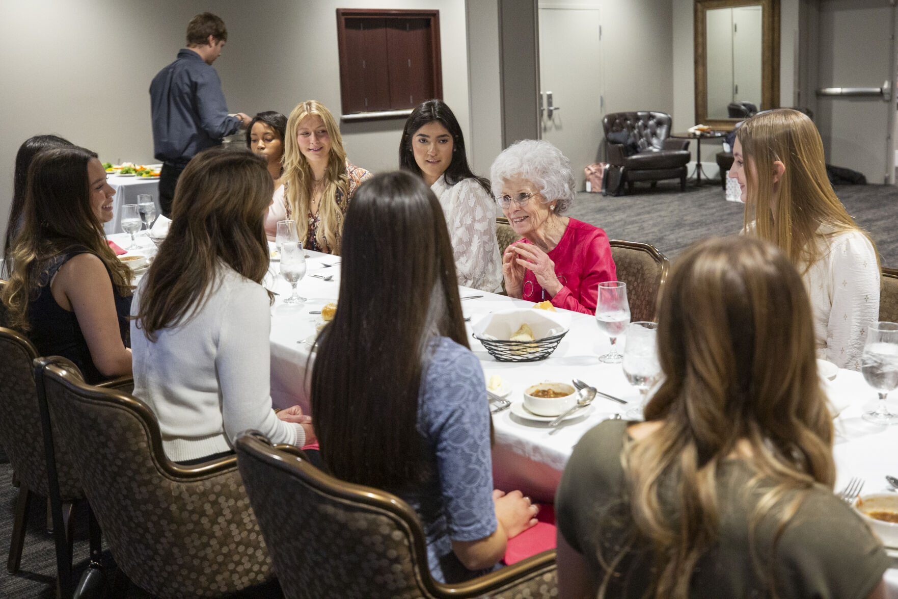 Keeping up with Apple Blossom Top 10: Table manners, life lessons from ...