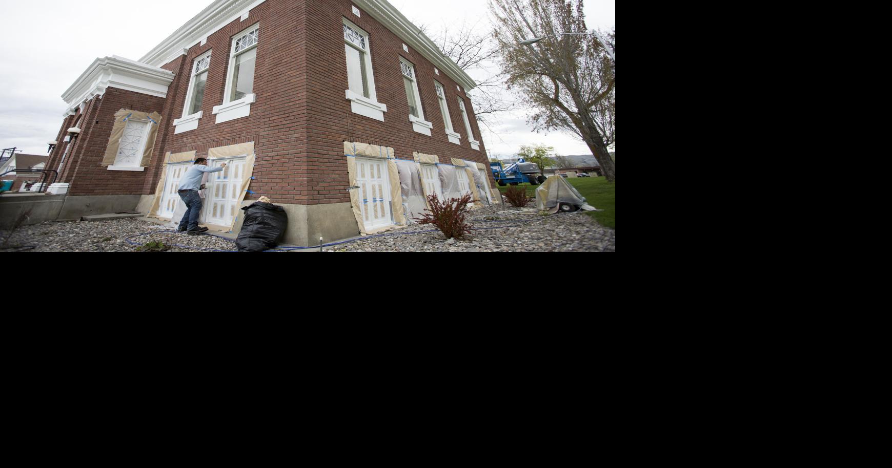 Face lift | Historic Carnegie building brightens for Apple Blossom ...