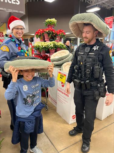 Eastmont Elves: EWPD has first Shop with Cops | Local News ...