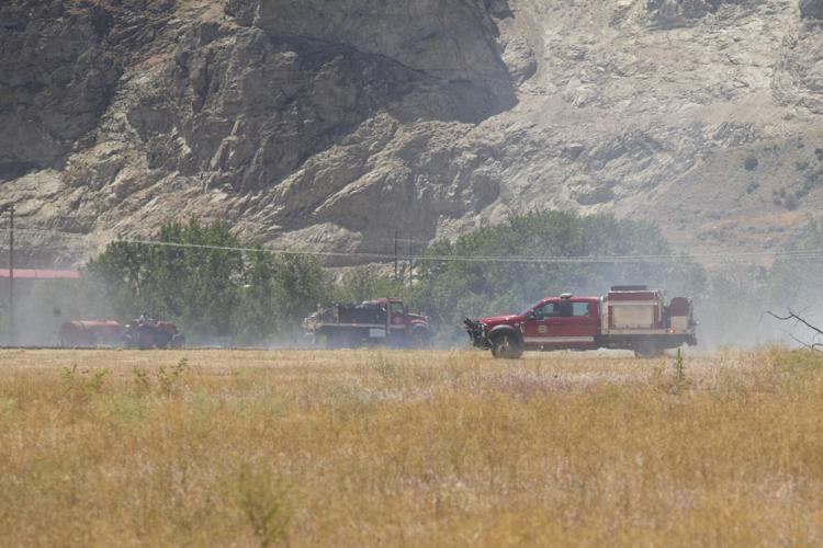 Brush fire burns 3 acres in East Wenatchee | Local News ...