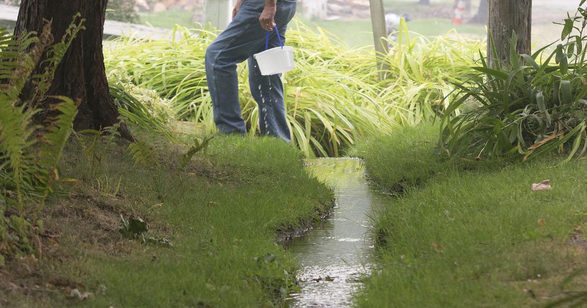 Conconully: Most flee, but some stay behind to brave the fire | Local ...