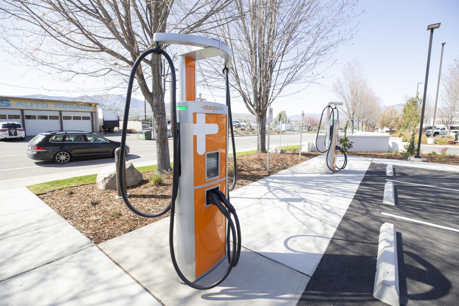 Douglas County PUD suspends higher rates at 2 EV charging locations ...