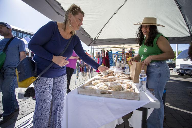 PHOTO GALLERY: Wenatchee Valley Farmers Market | News | wenatcheeworld.com