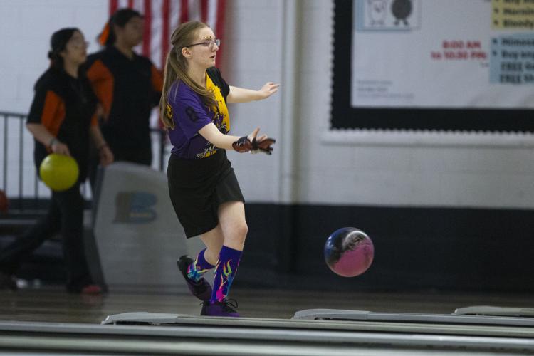 PHOTO GALLERY: Wenatchee Vs. Davis (bowling) | News | wenatcheeworld.com