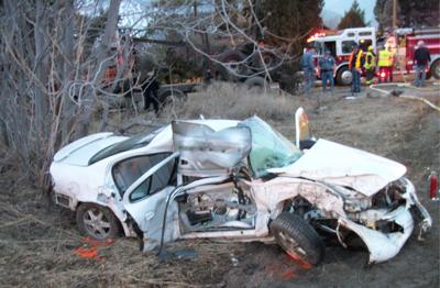 Three injured in car-truck accident north of East Wenatchee | Local ...