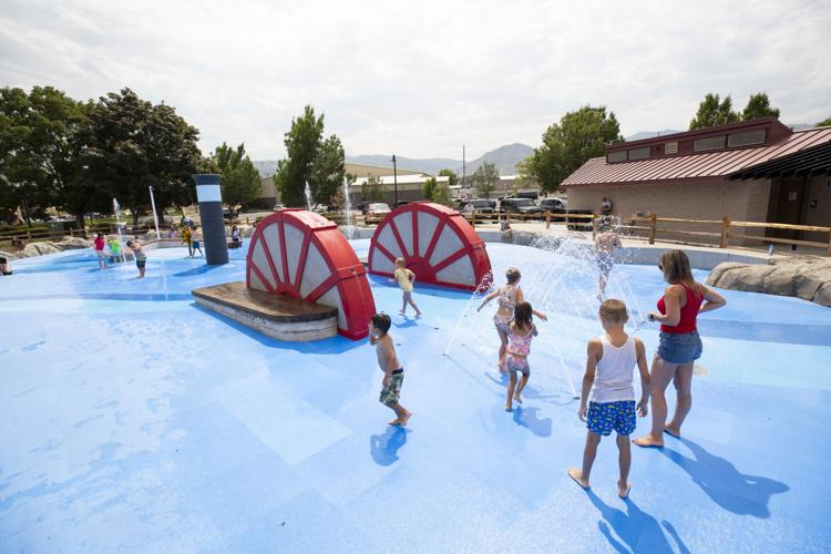 PHOTO GALLERY: New splash pad opens for summer | News | wenatcheeworld.com