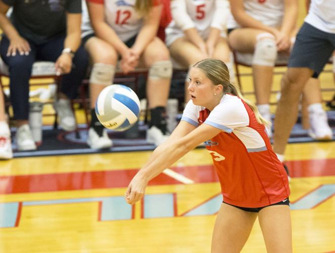 Photo Gallery: Eastmont volleyball loses three sets to Davis ...