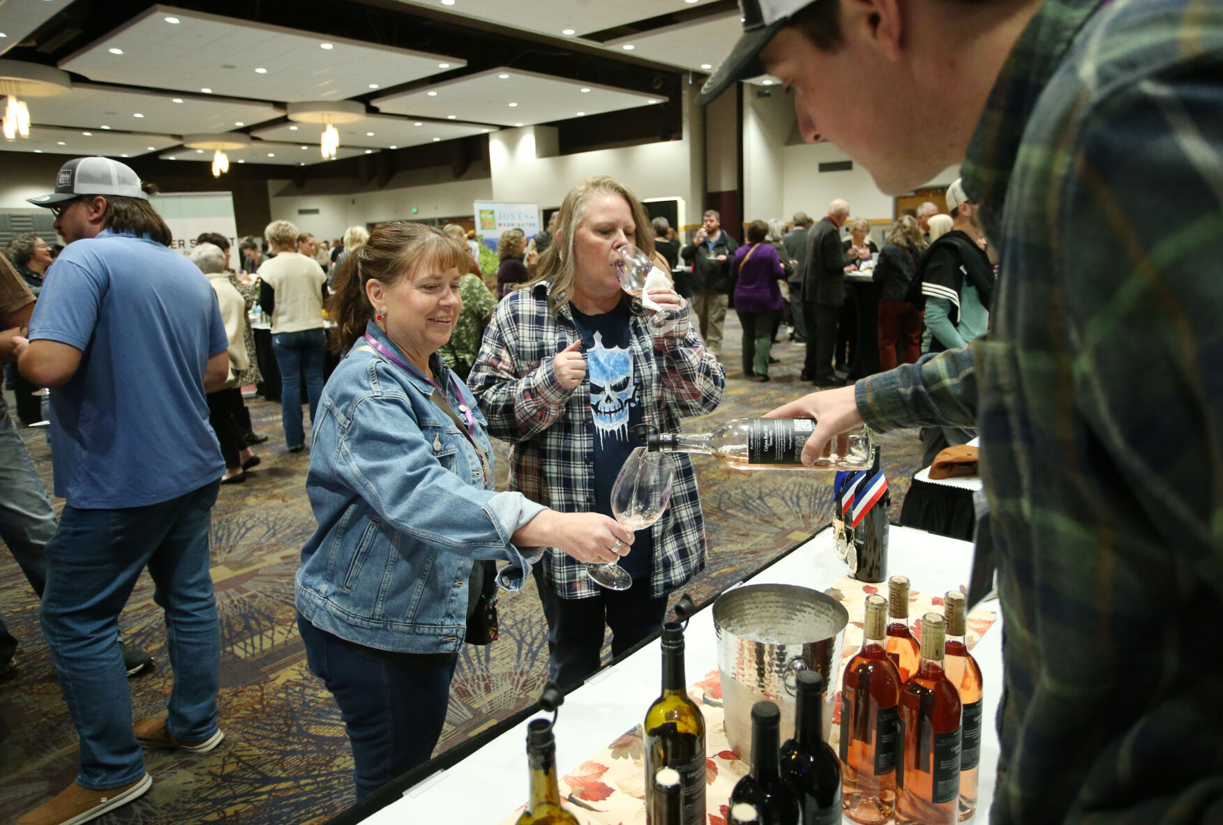 PHOTO GALLERY: Wenatchee Wine & Food Festival presented by Foothills ...