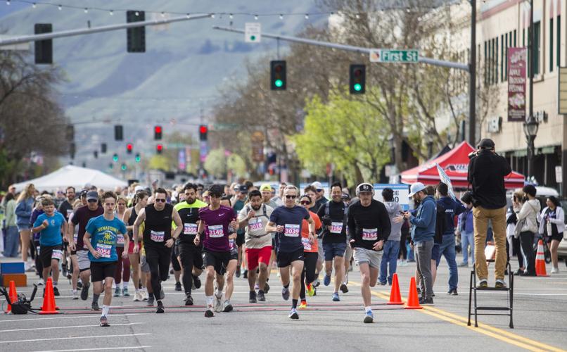 Wenatchee Marathon runners get tour of downtown, parks, and waterfront ...