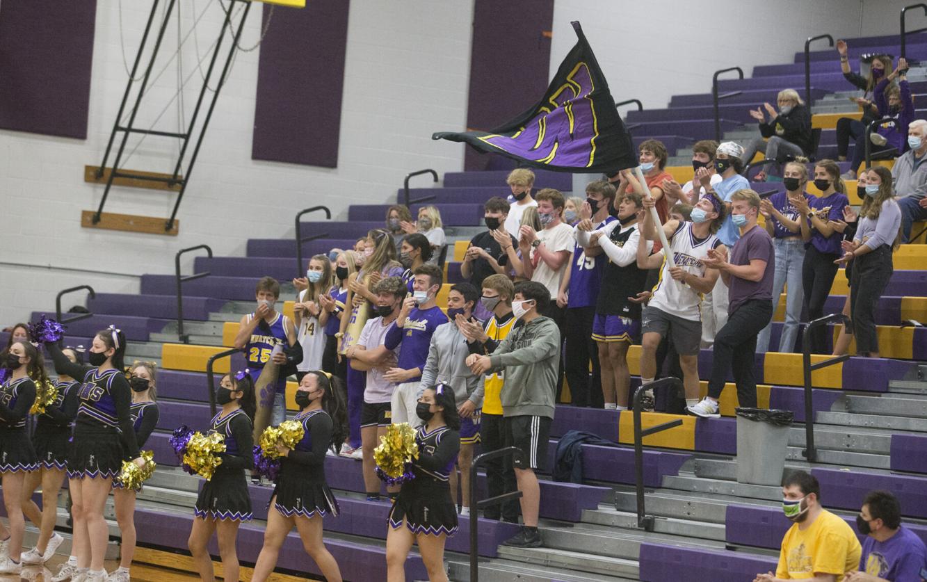 Cheering for the team | News | wenatcheeworld.com