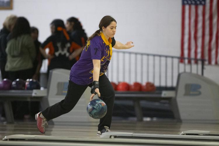 PHOTO GALLERY: Wenatchee Vs. Davis (bowling) | News | wenatcheeworld.com