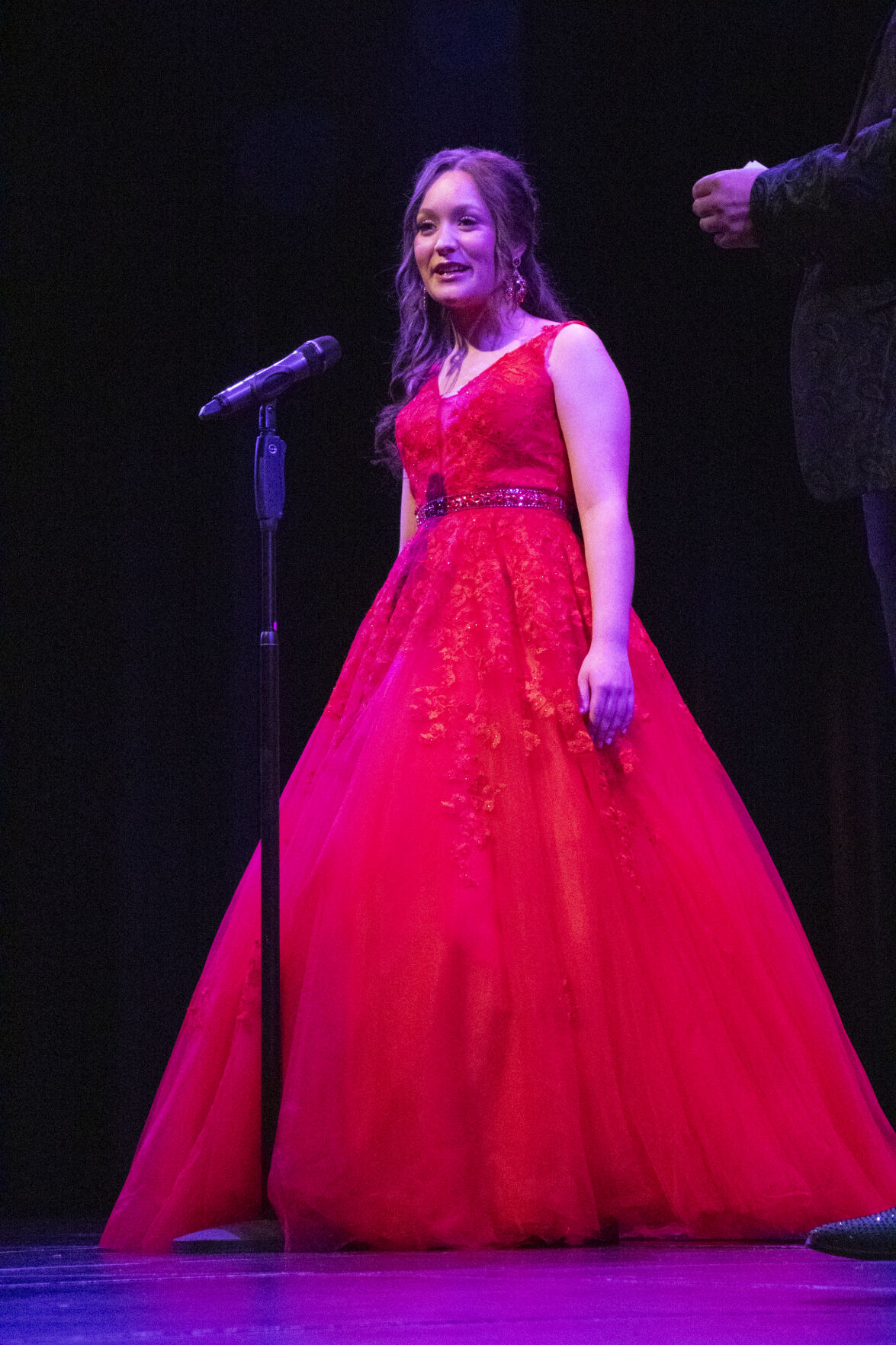 Meet the princesses: Daeja Carlson and Yasmin Perez | Apple Blossom ...