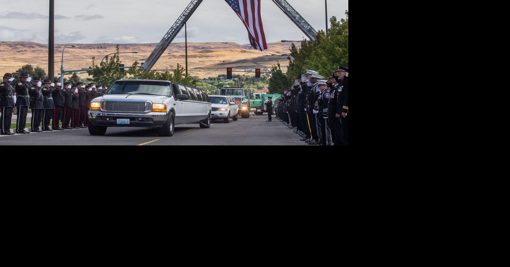Fallen Twisp River firefighters honored | Local News | wenatcheeworld.com