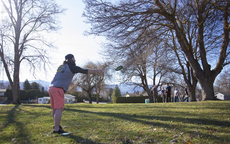 Photos: Spring disc golf | Local News | wenatcheeworld.com