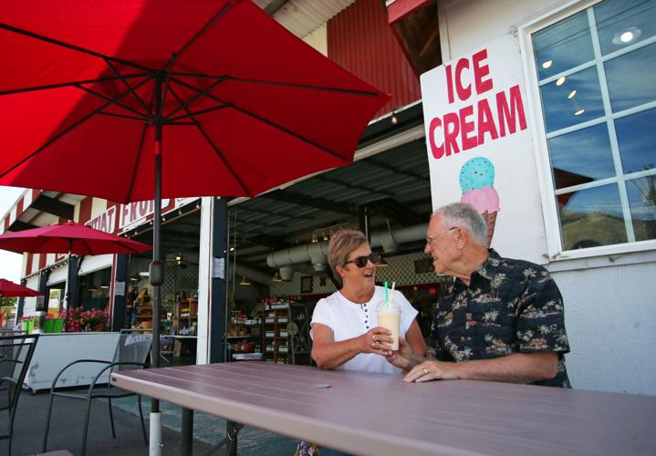 PHOTO GALLERY: Lake Entiat Fruit Stand | | wenatcheeworld.com