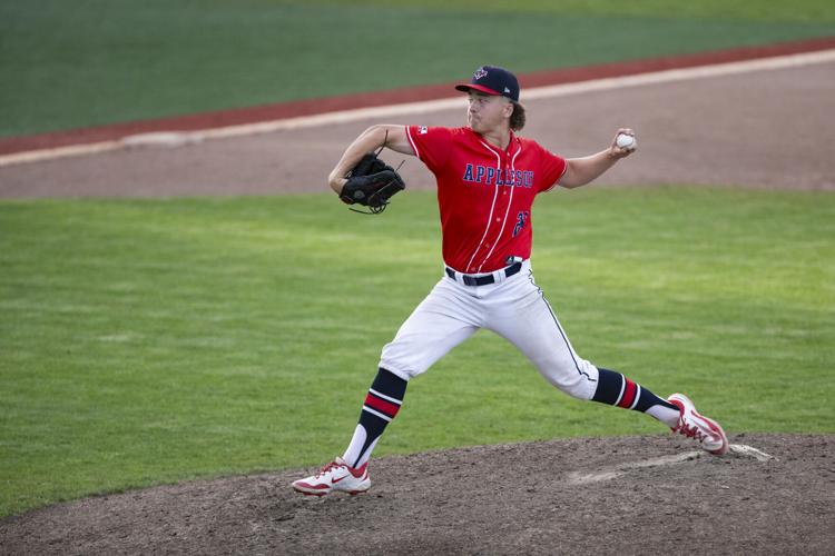 PHOTO GALLERY: AppleSox Vs. NorthPaws | Sports | wenatcheeworld.com