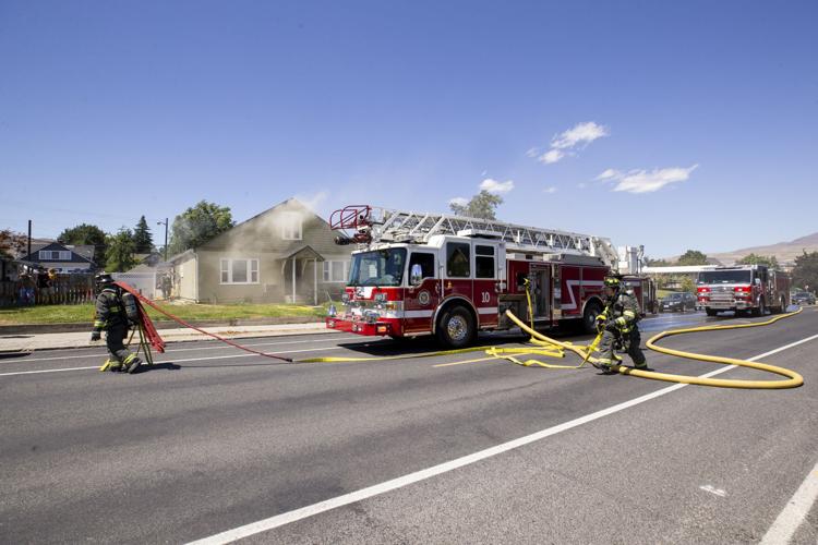 Structure fire on Orondo Avenue displaces residents, pet rat saved ...