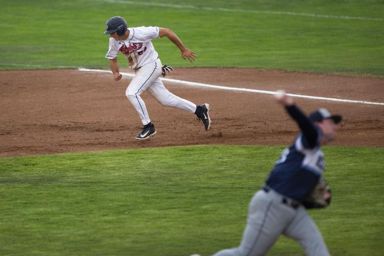 PHOTO GALLERY: Applesox Vs. Bellingham Bells | Sports | wenatcheeworld.com