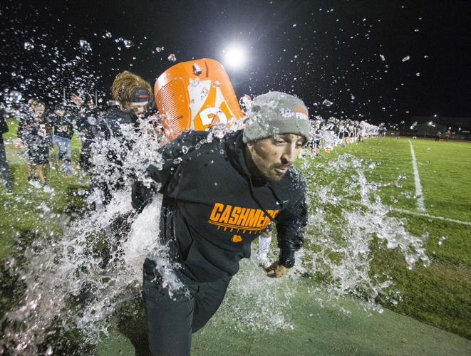 Photo gallery: Cashmere defeats Chelan 41-7 in Battle for the Bronze ...