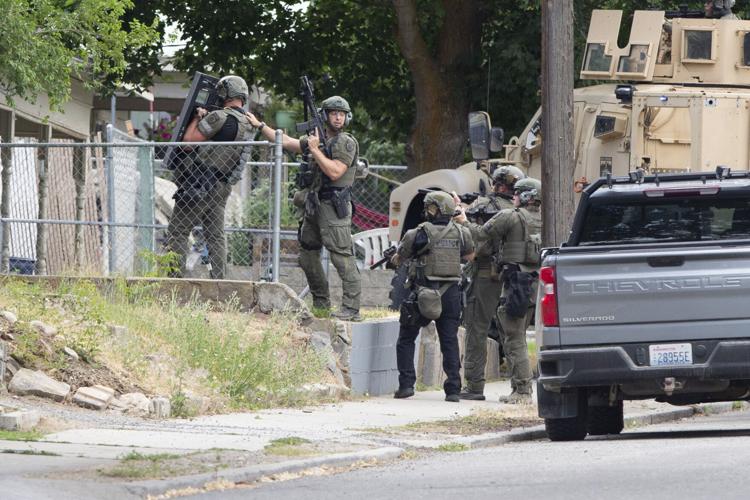 SWAT serving warrant on Methow Street | Public Safety | wenatcheeworld.com