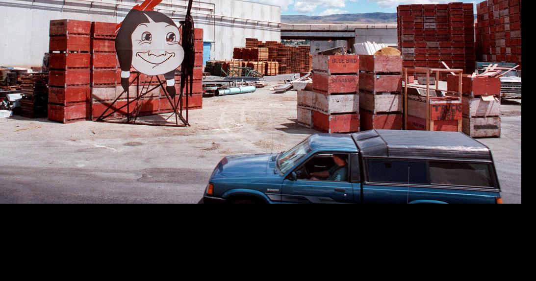 Wenatchee inquires about acquiring Skookum sign | News | wenatcheeworld.com