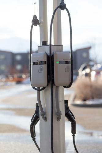 Powering up: Wenatchee’s Residence Inn sees value in electric car ...