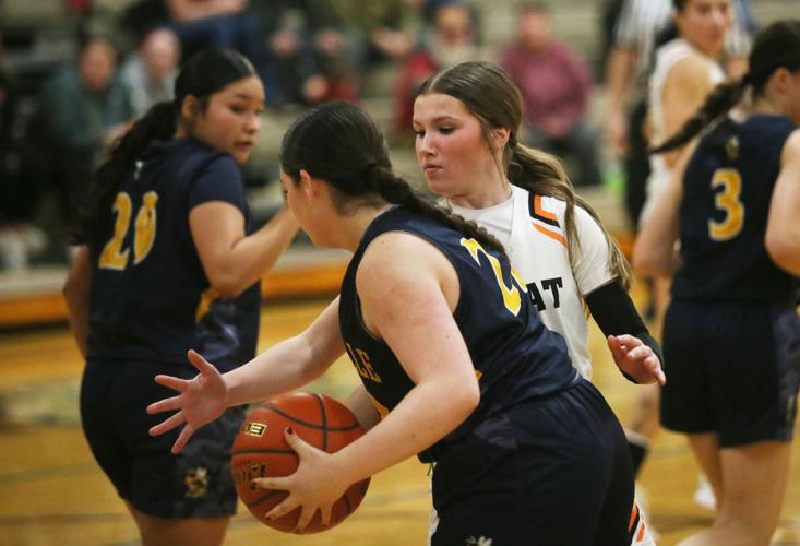 Tuesday High School Roundup | Entiat basketball sweeps Oroville | High ...