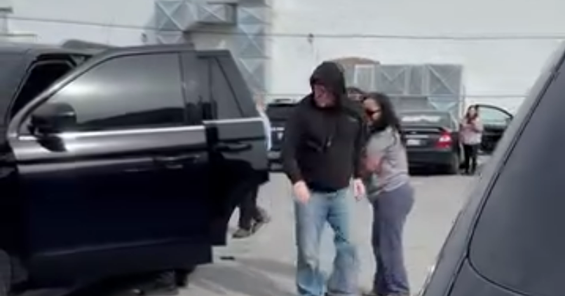 Witnesses: Man detained by ICE at Wenatchee market | Local News ...