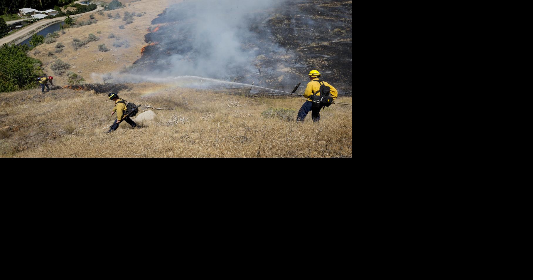 Photo gallery: Firefighters battle fire near Easy Street | Local News ...