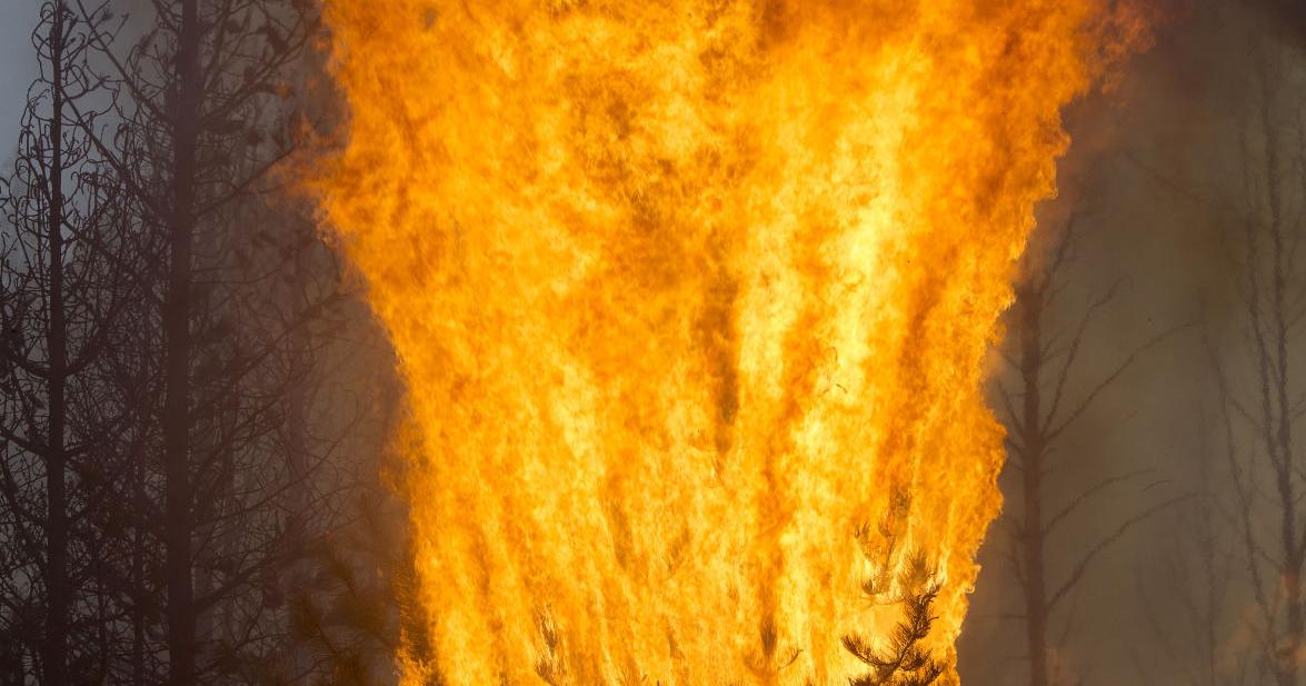 Chumstick fire threatens homes | Local News | wenatcheeworld.com