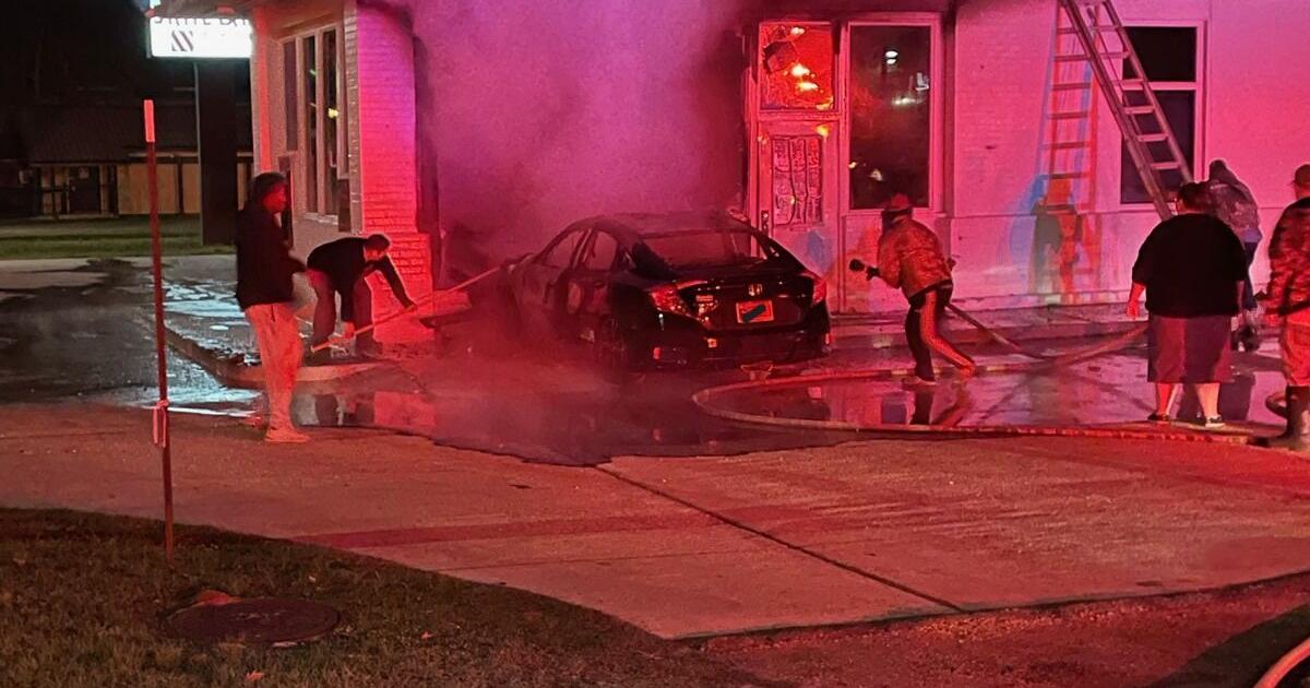 Car Crashes Into Bank in Robeline | News | westcentralsbest.com