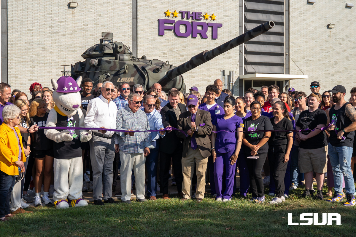 LSUA Dedicates Decommissioned Army Tank Celebrating Central Louisiana’s ...
