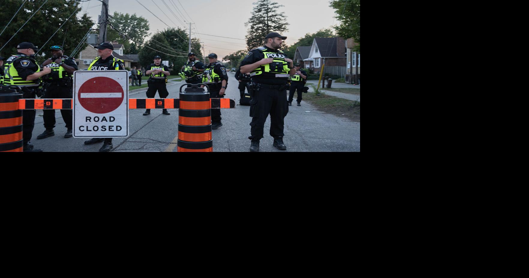 Police barricade major party streets at night amid large HOCO crowds ...
