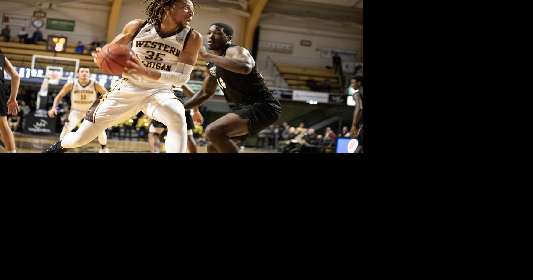 Men's basketball drops fourth straight in 72-62 loss to Oakland as ...