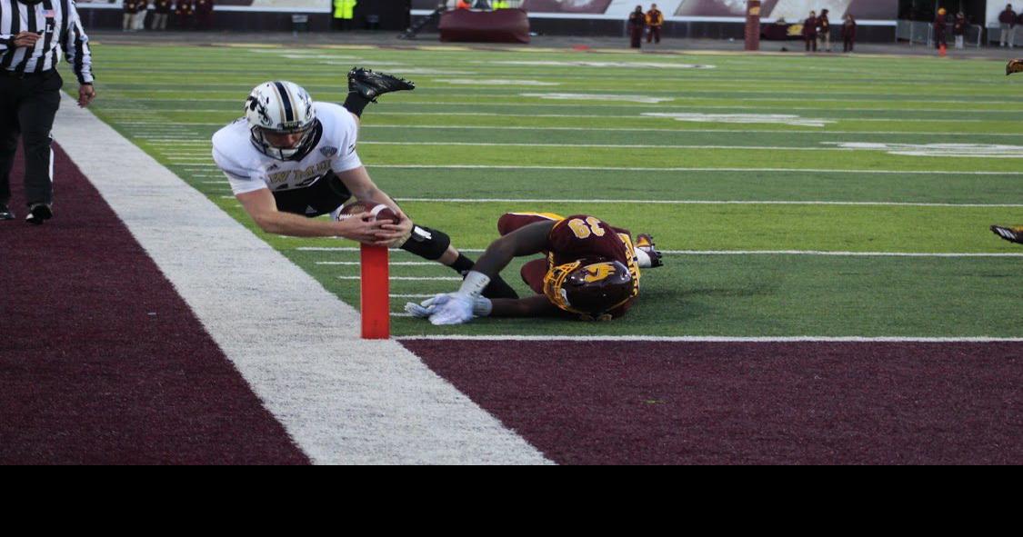 Across the sidelines: Q&A with CM Life football beat writer Evan ...