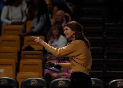 WMU volleyball sweeps BSU to clinch the MAC regular season title ...