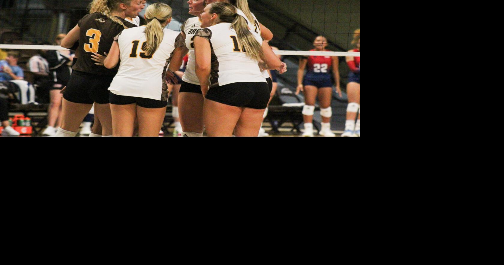 WMU volleyball defeats Marquette to go even in weekend tournament ...