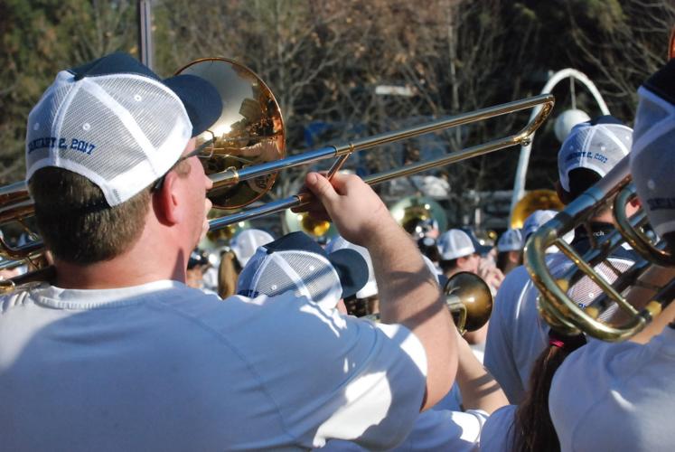 GALLERY: Bronco Marching Band dazzles in downtown Dallas | Sports ...