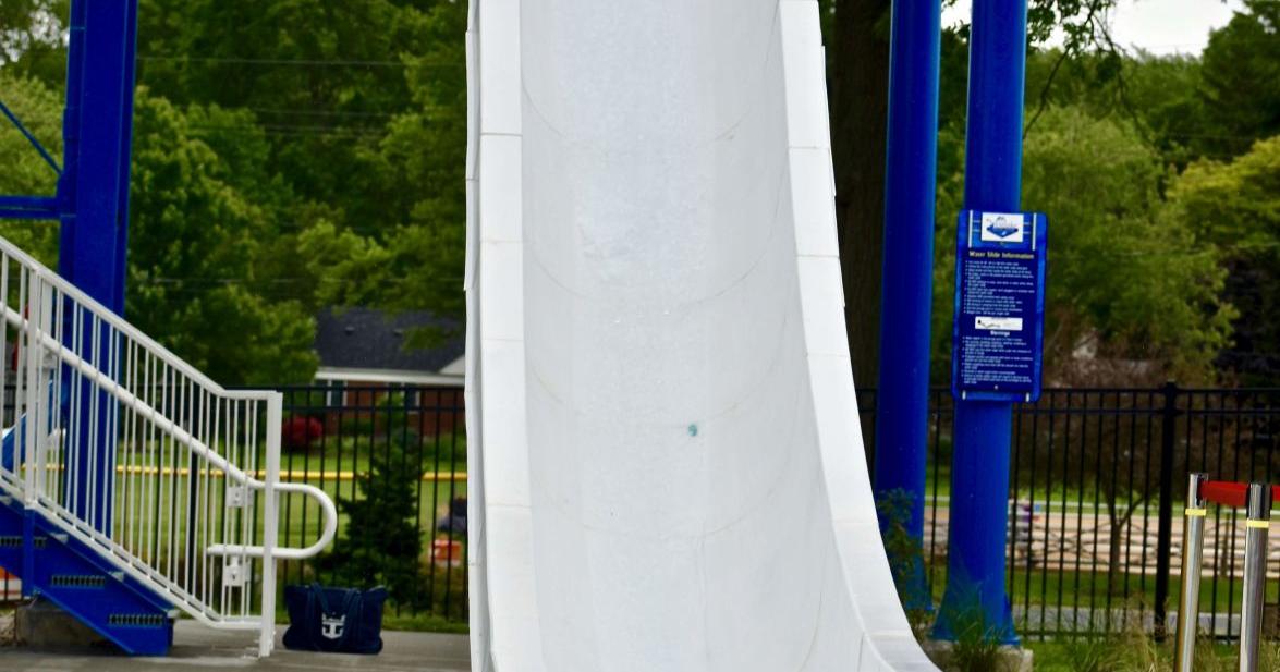 New aquatic center opens at Clague Park | News | westlifenews.com