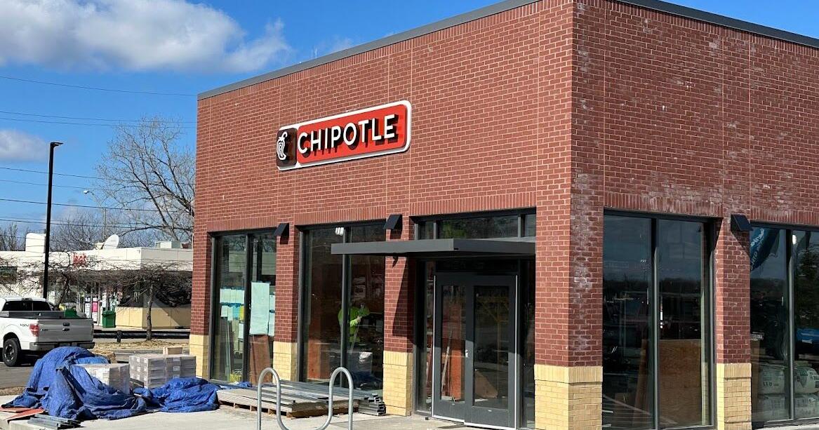 WESTLAKE: New Chipotle with online order window under construction ...