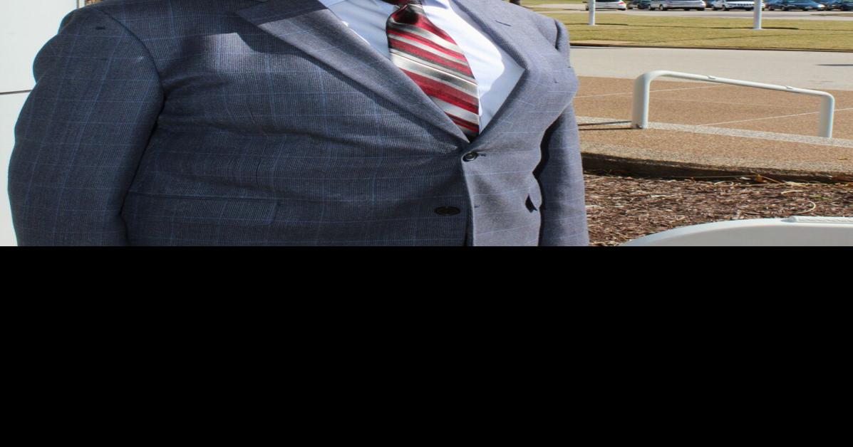 Clarkson Valley mayor moves on after 34 years in service to the city ...