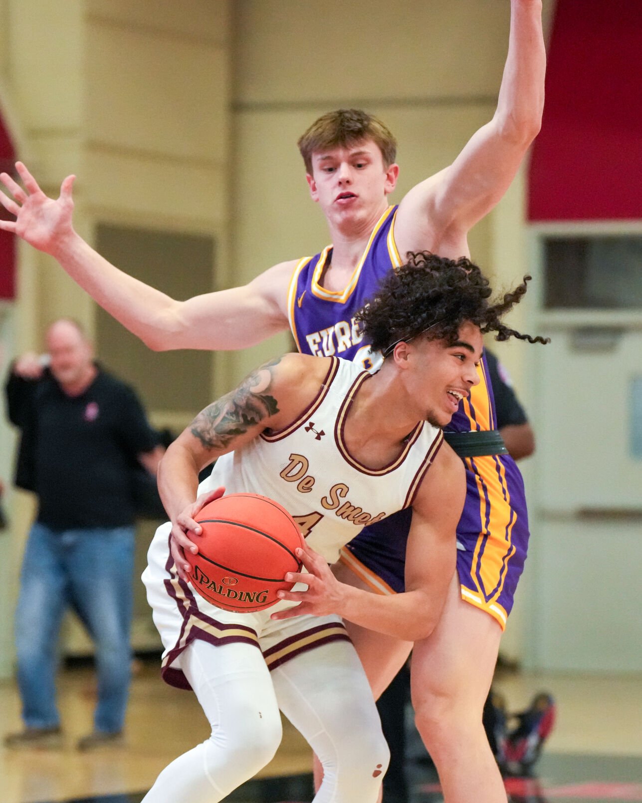 De Smet defeats Eureka (70-31) in the winners bracket quarter finals of ...