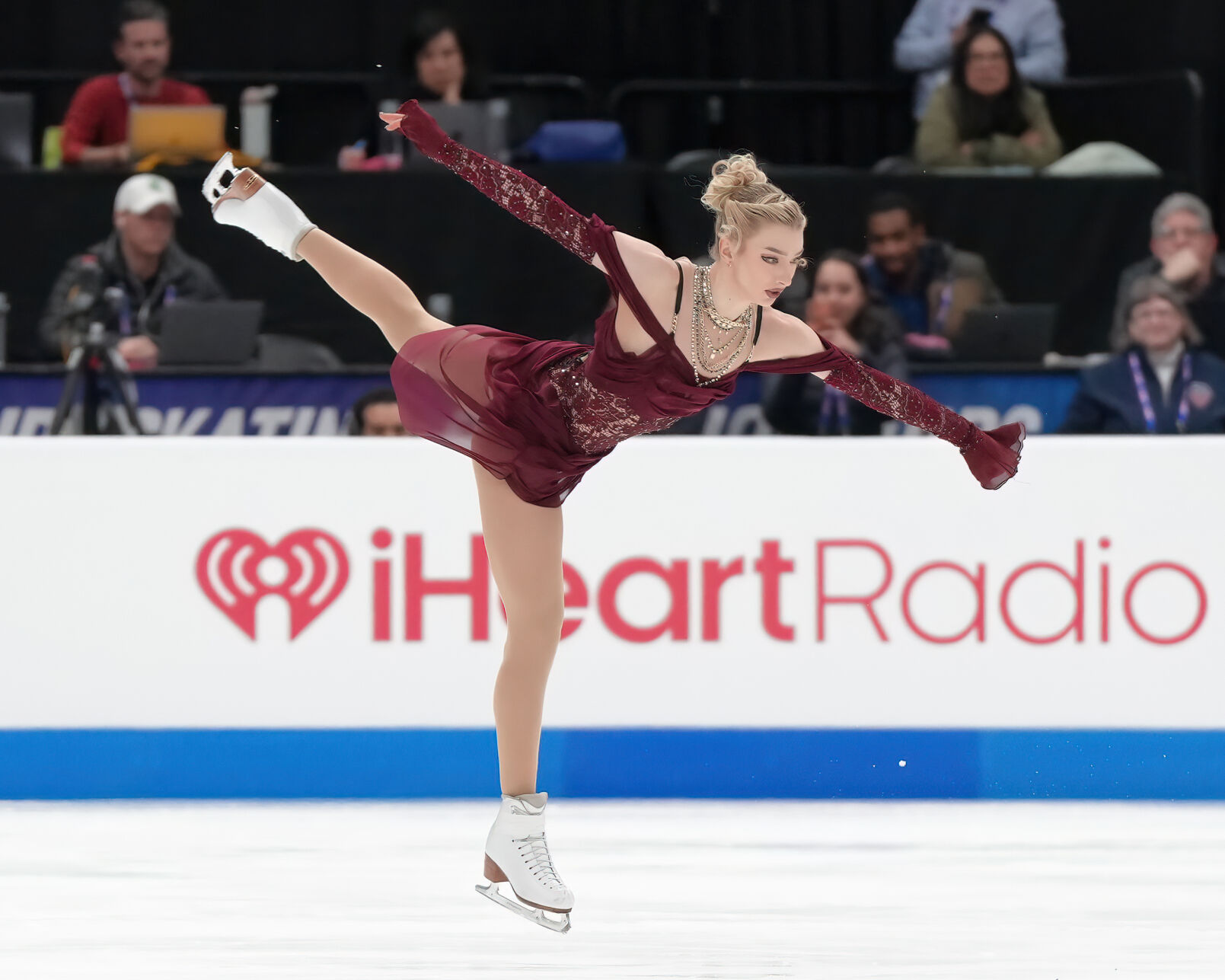 Amber Glenn, Alysa Liu & Isabeau Levito lead Women's Championship Short ...